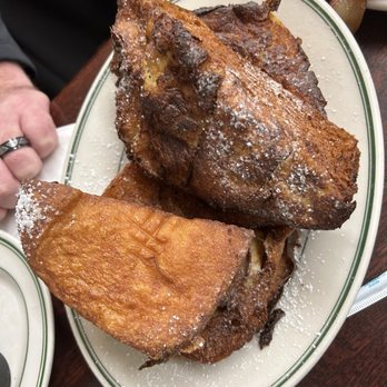 FAMOUS 4TH STREET DELICATESSEN - Updated April 2025 - 1320 Photos & 804 ...