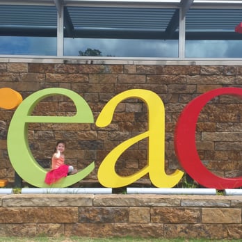 HILLARY RODHAM CLINTON CHILDREN’S LIBRARY AND LEARNING CENTER - Updated ...