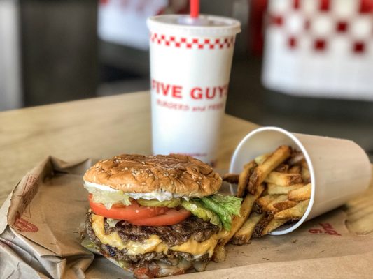 Five Guys - Takeout & Delivery - 89 Photos & 82 Reviews - Burgers - 735 ...