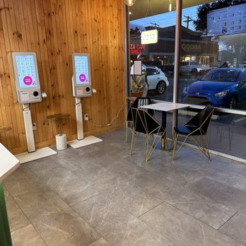 ROMEO TEA - Updated November 2024 - 68 Photos & 23 Reviews - 5003 E ...