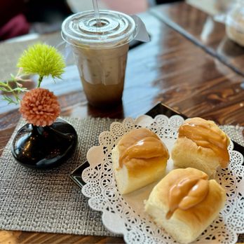 THAI TABLE - Updated October 2024 - 123 Photos & 52 Reviews - 5221 ...