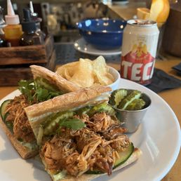 THE WAYLAND - Updated July 2025 - 545 Photos & 557 Reviews - 700 E 9th ...