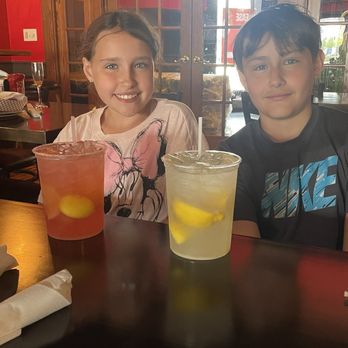 THE HOWLIN BIRD - Updated December 2025 - 216 Photos & 131 Reviews ...