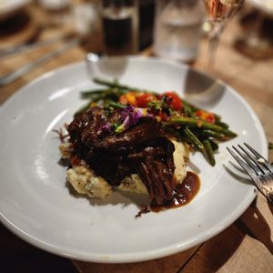 PERFECT PIG GRILL AND FISH HOUSE - Updated October 2024 - 610 Photos ...