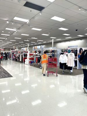 TARGET - Updated November 2025 - 177 Photos & 109 Reviews - 900 Bergen ...