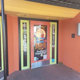 LUCILLE’S SMOKEHOUSE BAR-B-QUE - Updated May 2025 - 1515 Photos & 1249 ...