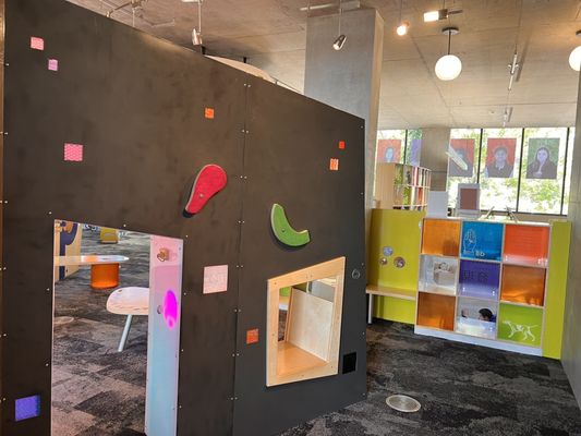 VANCOUVER COMMUNITY LIBRARY - Updated December 2025 - 128 Photos & 77 ...