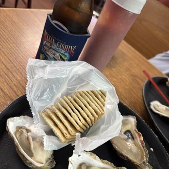 HUNT’S SEAFOOD RESTAURANT & OYSTER BAR - Updated December 2025 - 132 ...