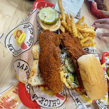 DAVE’S HOT CHICKEN - Updated December 2025 - 92 Photos & 47 Reviews ...