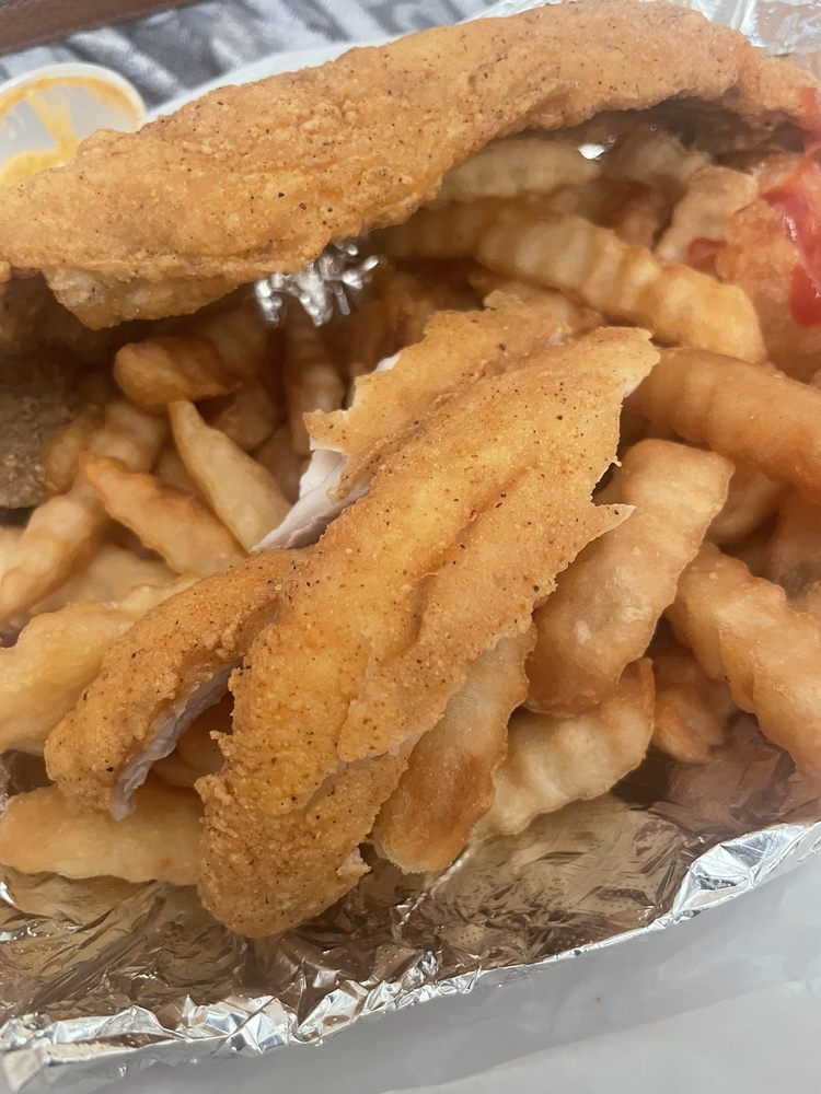 FISH PORT 2 - Updated October 2024 - 11 Photos - 1530 Rocky Creek Rd ...