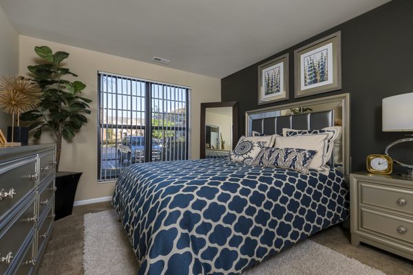 CLOVER RIDGE EAST APARTMENTS - Updated October 2025 - 11 Photos & 20 ...