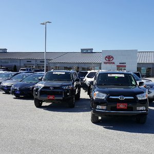 HUTTIG CHRYSLER DODGE JEEP RAM - Updated May 2025 - 16 Photos - 4651 Us ...