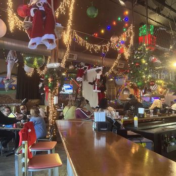 YOUNG AVENUE DELI - Updated January 2026 - 336 Photos & 389 Reviews ...