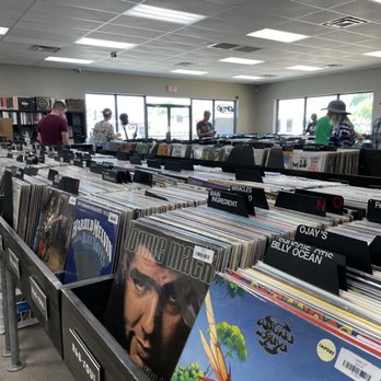 THE ‘IN’ GROOVE - 60 Photos & 97 Reviews - 3300 N 24th St, Phoenix ...