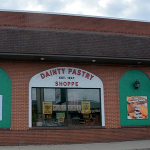 PEINETTIS BAKERY - 512 Clay Ave, Jeannette, Pennsylvania - Bakeries ...