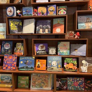 READER’S CORNER - 23 Photos & 62 Reviews - Comic Books - 3201 ...