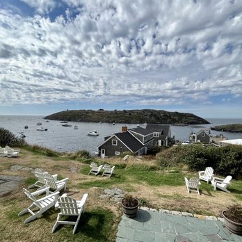 MONHEGAN HOUSE - Updated January 2026 - 24 Photos & 28 Reviews - 1 Main ...
