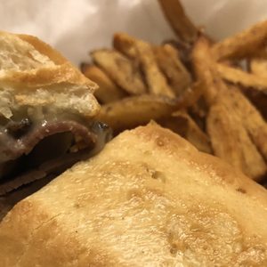 STAN MUSIAL GRILLE - 1777 Des Peres Rd, Saint Louis, Missouri ...