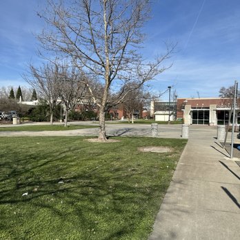 COSUMNES RIVER COLLEGE - Updated November 2025 - 115 Photos & 76 ...