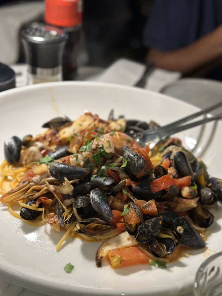 DI PIÙ - Updated September 2025 - 125 Photos & 58 Reviews - 85 quai des ...