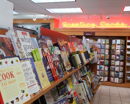 LADUE PHARMACY - Updated December 2025 - 14 Reviews - 9832 Clayton Rd ...