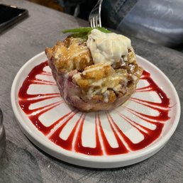 GATE 12 BAR & GRILL - Updated July 2025 - 193 Photos & 166 Reviews ...