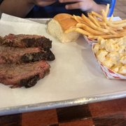 FIREHOUSE QUE & BREW - 286 Photos & 470 Reviews - 1019 S Main Ave ...