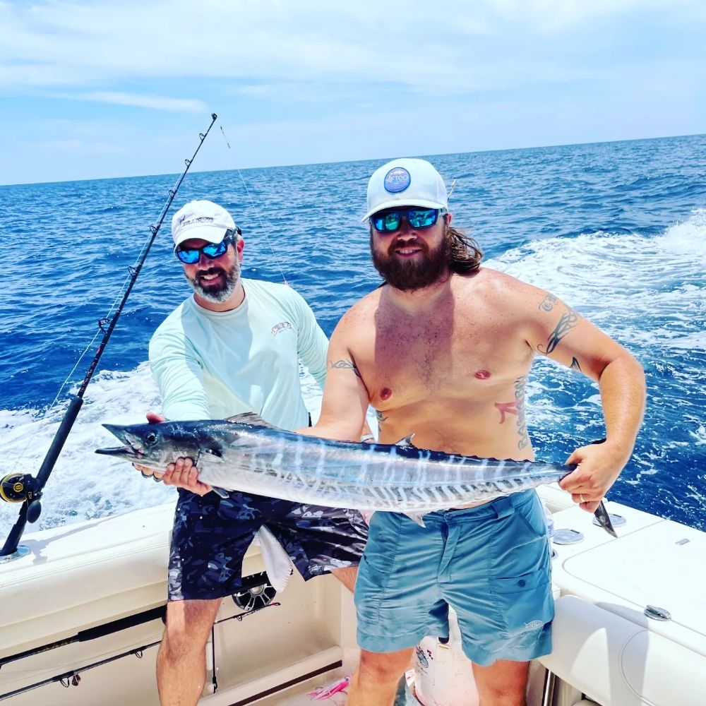 GREEN BERET CHARTERS - Updated July 2024 - 18 Photos - 290 Yacht Club ...