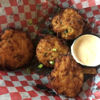 SLATTS PUB - Updated November 2024 - 161 Photos & 164 Reviews - 4858 ...