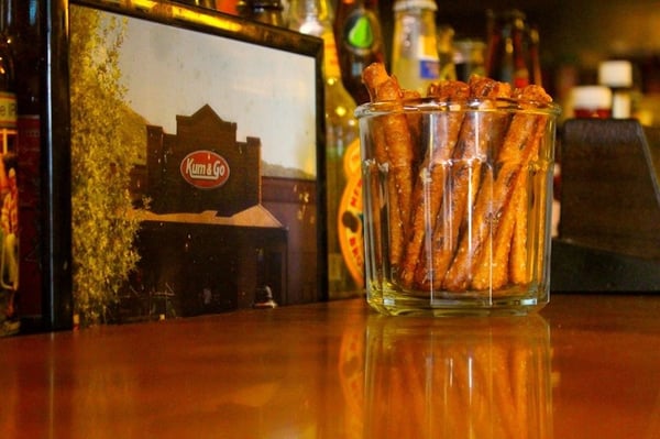 CLOSE QUARTERS PUB - Updated December 2025 - 35 Photos & 44 Reviews ...