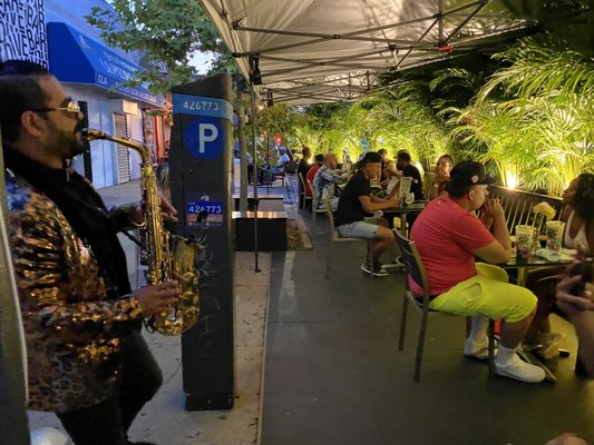 DIVE BAR LIC - 153 Photos & 82 Reviews - Restaurants near Astoria, NY ...