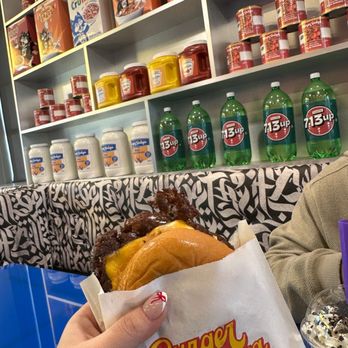 BURGER BODEGA - Updated April 2025 - 882 Photos & 481 Reviews - 4520 ...