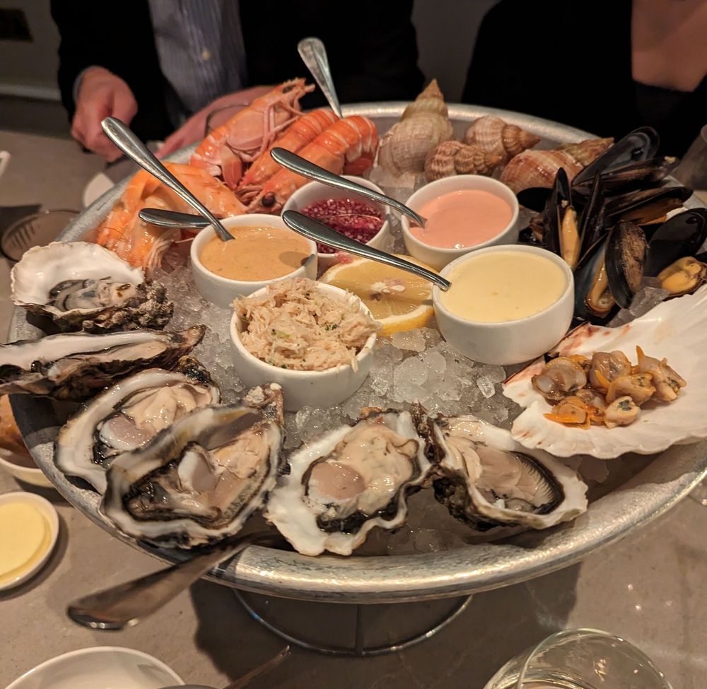 SAM’S RIVERSIDE - Updated June 2025 - 10 Photos - 1 Crisp Rd, London ...