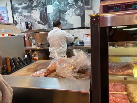 CANNULI’S QUALITY MEATS & POULTRY - 31 Photos & 40 Reviews - 937 S 9th ...