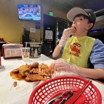 ANGRY CRAB SHACK - Updated August 2024 - 158 Photos & 57 Reviews - 1321 ...