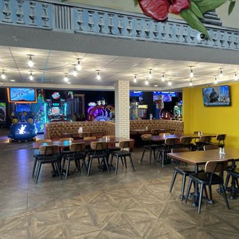 1UP ENTERTAINMENT + SOCIAL - Updated July 2024 - 72 Photos & 35 Reviews ...