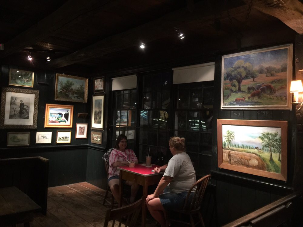 HALO PUB - 65 Photos & 126 Reviews - 4617 Nottingham Way, Hamilton ...