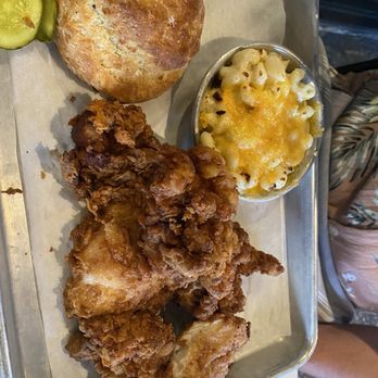 DISTRICT TABLE AND BAR - Updated July 2024 - 627 Photos & 570 Reviews ...