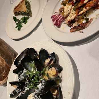 ESTIA - Updated December 2025 - 1353 Photos & 942 Reviews - 1405 Locust ...