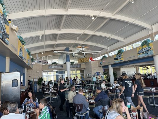 THE HANGAR RESTAURANT & FLIGHT LOUNGE - Updated April 2026 - 643 Photos ...