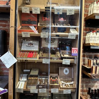 LIGHTHOUSE CANTON - Updated January 2026 - 52 Photos & 83 Reviews ...