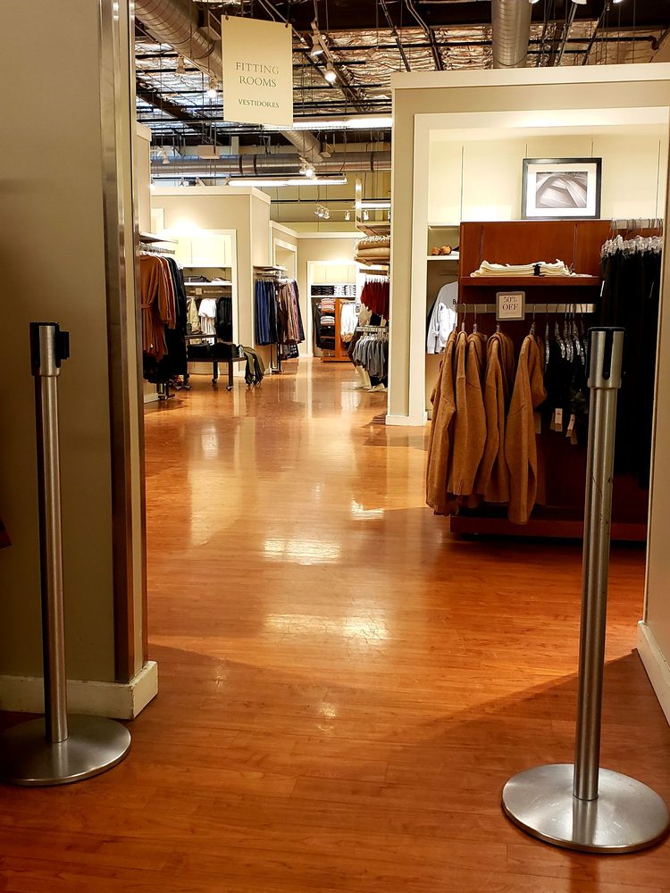 BANANA REPUBLIC FACTORY STORE - Updated December 2025 - 15 Photos & 22 ...