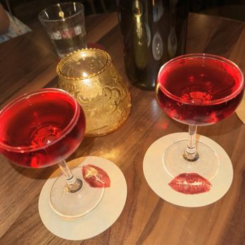 BISOUS - Updated July 2025 - 170 Photos & 78 Reviews - 938 W Fulton ...