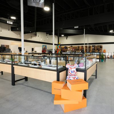 MAX PAWN LUXURY - Updated December 2025 - 26 Photos & 21 Reviews - 4050 ...