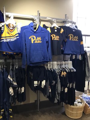 THE UNIVERSITY STORE ON FIFTH - Updated December 2025 - 11 Photos ...