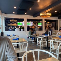 CREW OGUNQUIT - Updated December 2025 - 247 Photos & 144 Reviews - 8 Shore Rd, Ogunquit, Maine ...