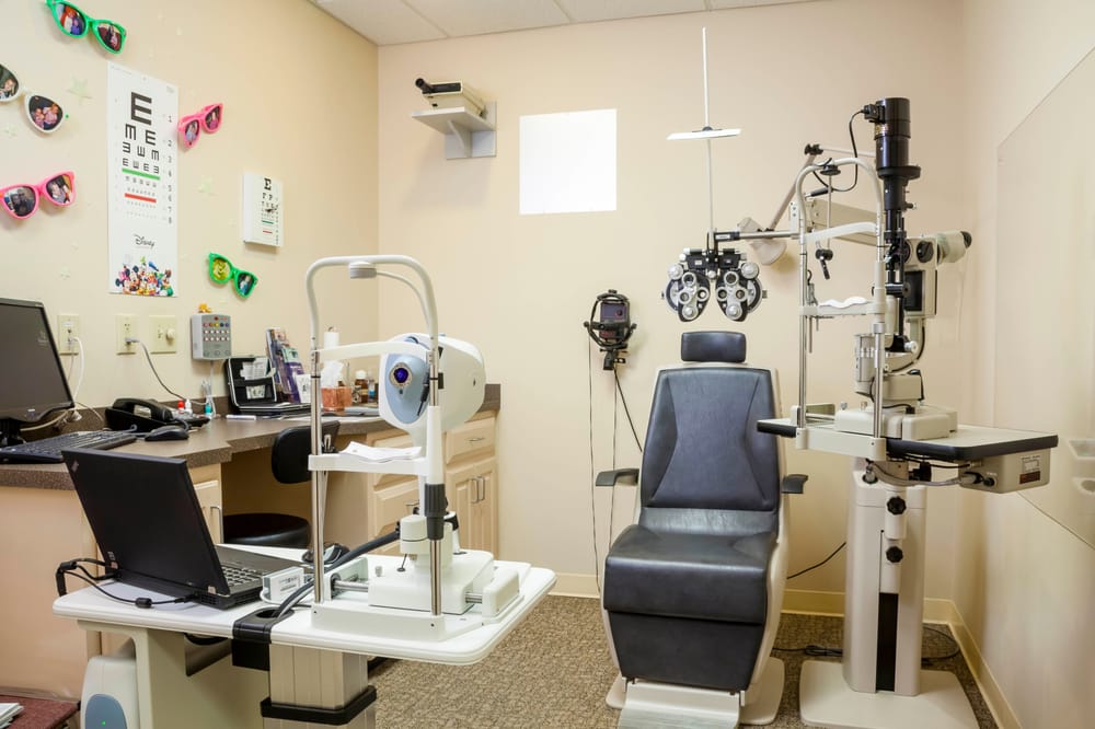 EYEWORKS - Updated December 2025 - 10 Photos - 304 E Main St, Benson ...