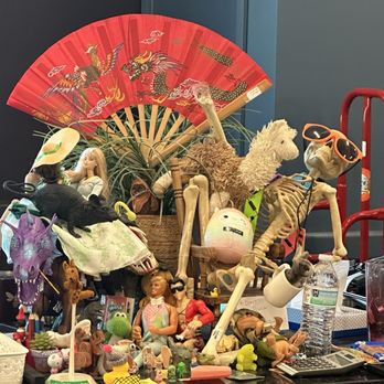 BOOKMANS ENTERTAINMENT EXCHANGE - Updated December 2025 - 96 Photos ...