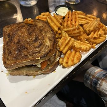 SQUARE ROOTS - Updated October 2025 - 237 Photos & 259 Reviews - 108 N ...