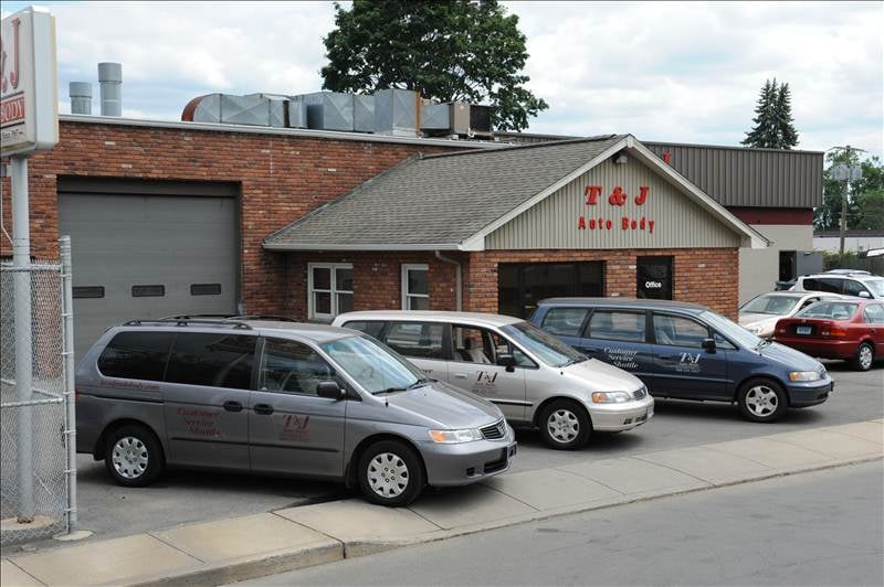 T & J AUTO BODY - Updated May 2025 - 23 Photos & 30 Reviews - 36 Jencks ...
